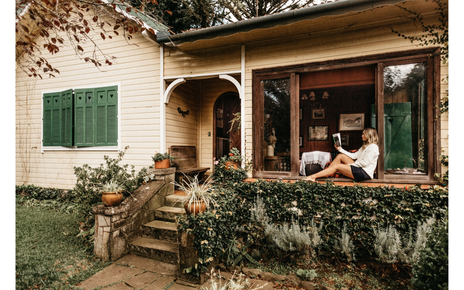 What Is A Good Age To Buy Your First House?